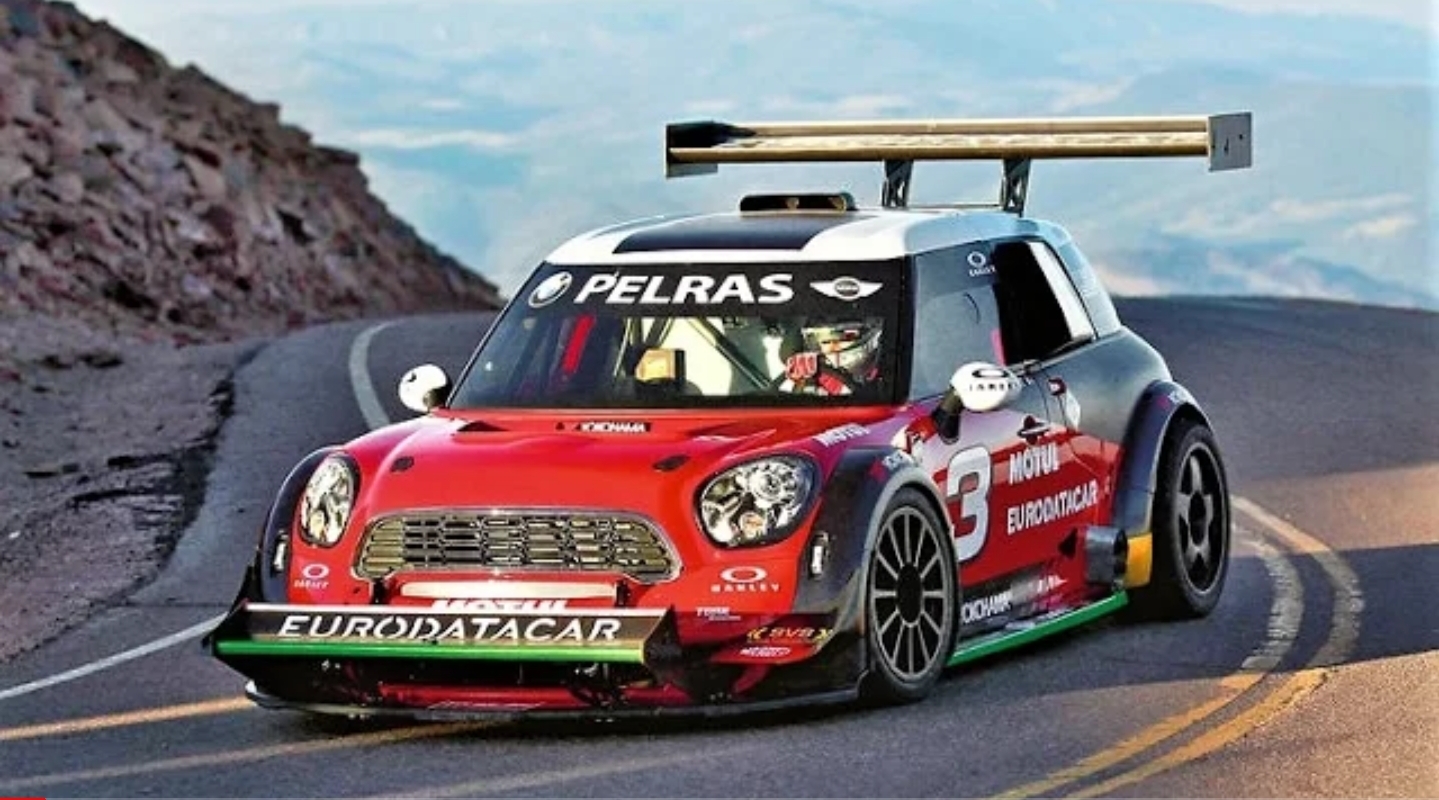 VR38DETT R35 GT-R Powered 920HP/950KG MINI?! - Turbo and Stance