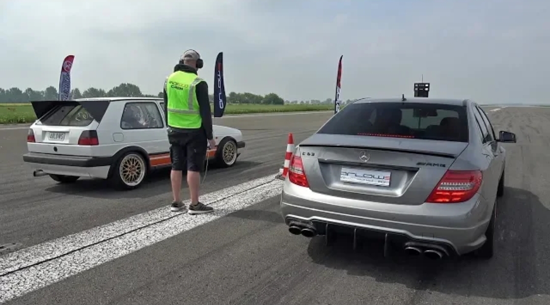 600HP VW Golf MK2 VR6 Turbo vs 570HP Mercedes-Benz C63 AMG - Turbo and ...