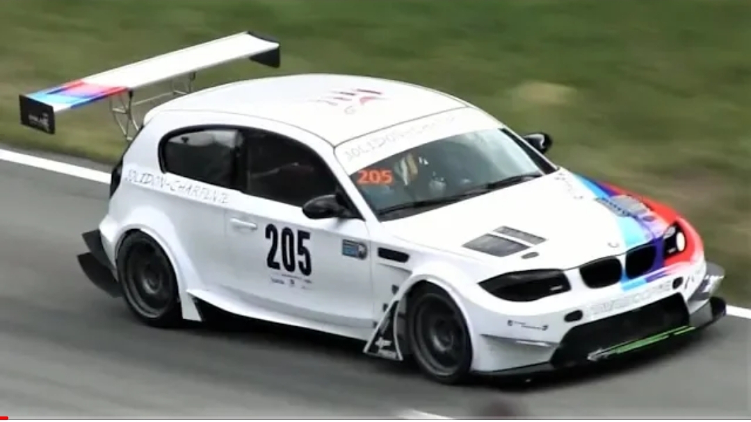 BMW 130i Widebody Monster || Inline 6 NA Pure Sound - St. Ursanne 2018 ...