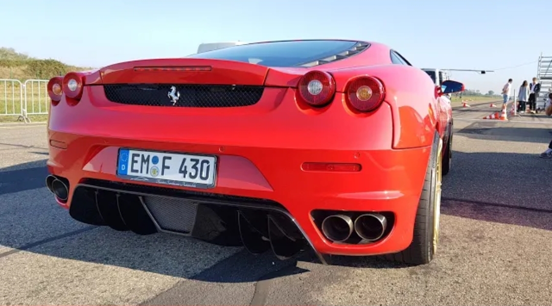 Ferrari F430 with Straight Pipes! F1 KILLER SOUNDS!! - Turbo and Stance
