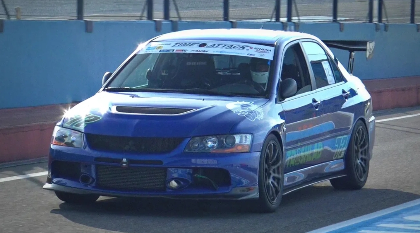 TUNED Mitsubishi Lancer EVO IX OnBoard @ Track with SCREAMING External ...