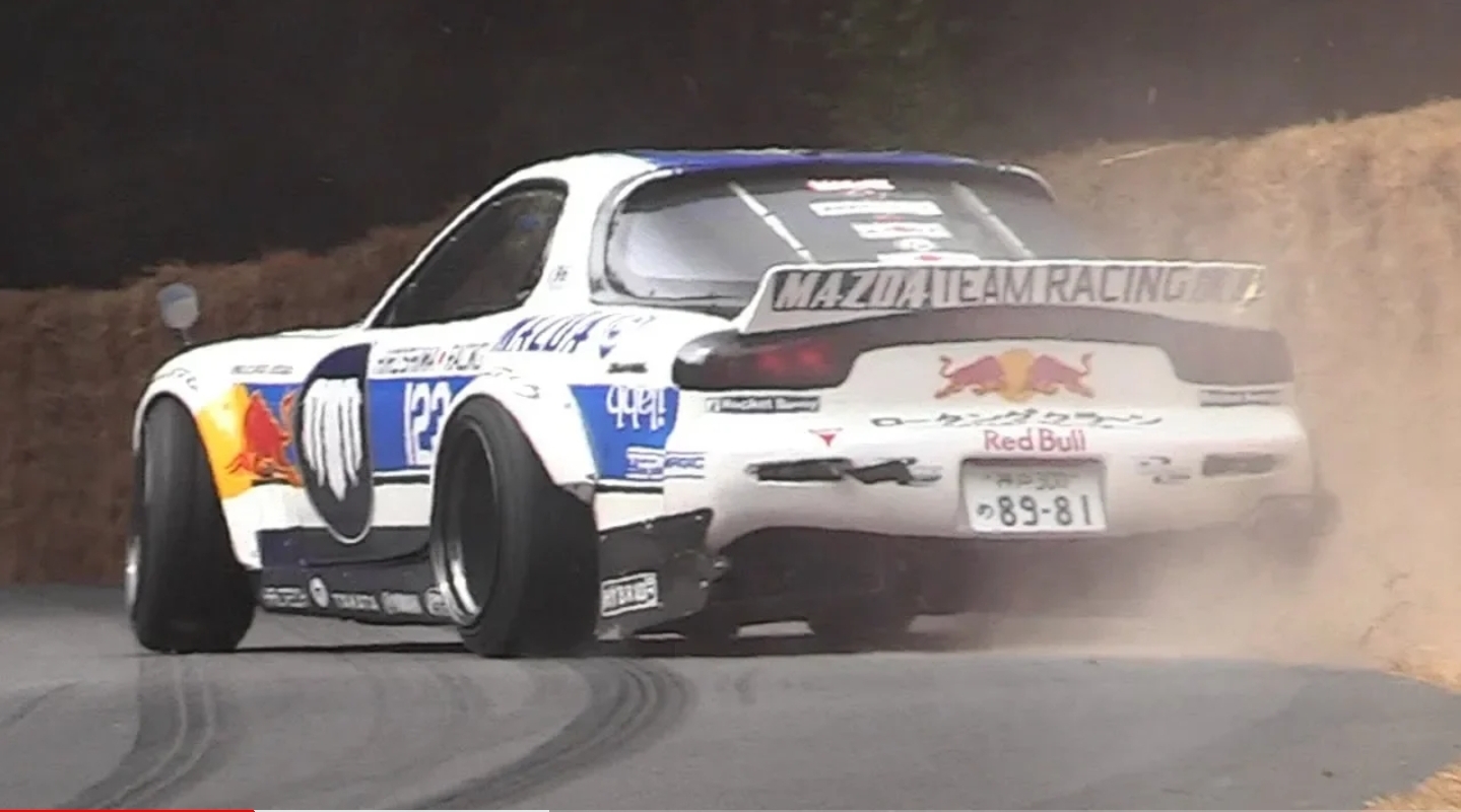 550HP 4 Rotor 26B PP Mazda RX-7 FD3S Sound: Mad Mike' Show at Goodwood ...