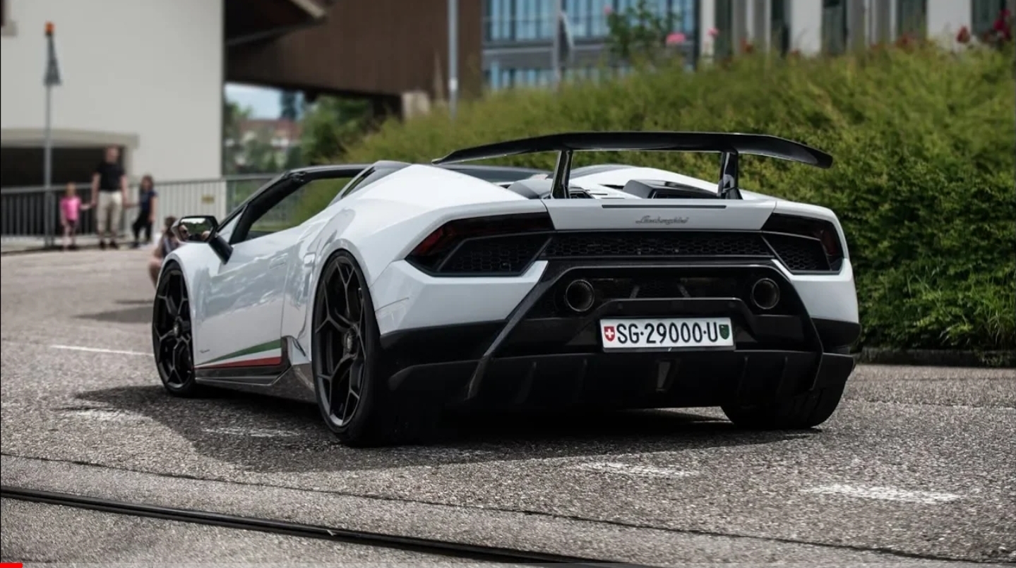 Lamborghini Huracan LP640-4 Performante Exhaust SOUND! Accelerations ...