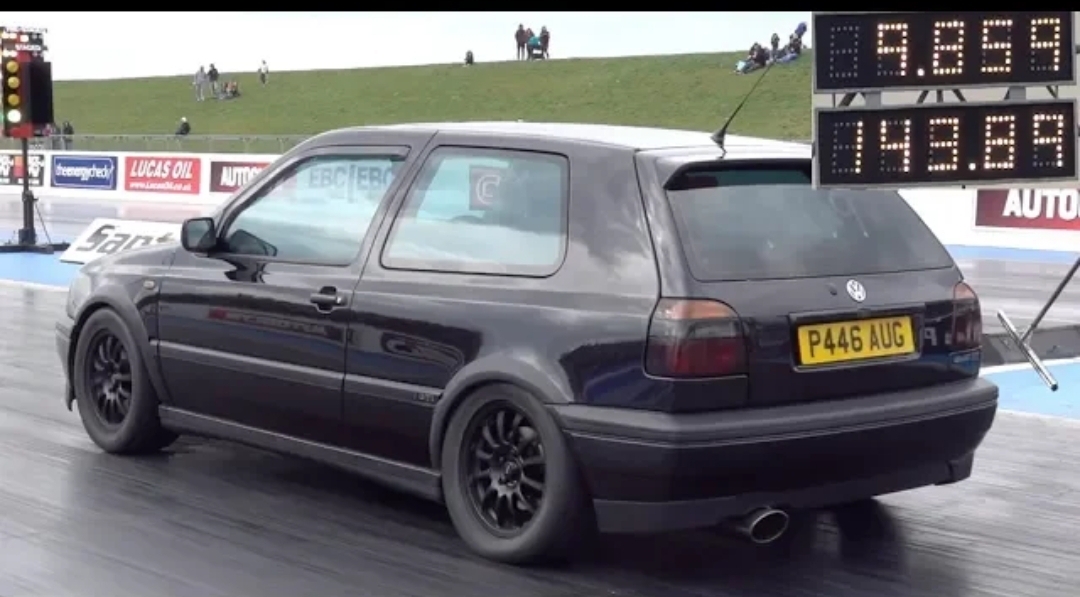 Street Sleeper - VW Mk3 Golf - 1/4 Mile 9.85 @ 143mph - Turbo and Stance