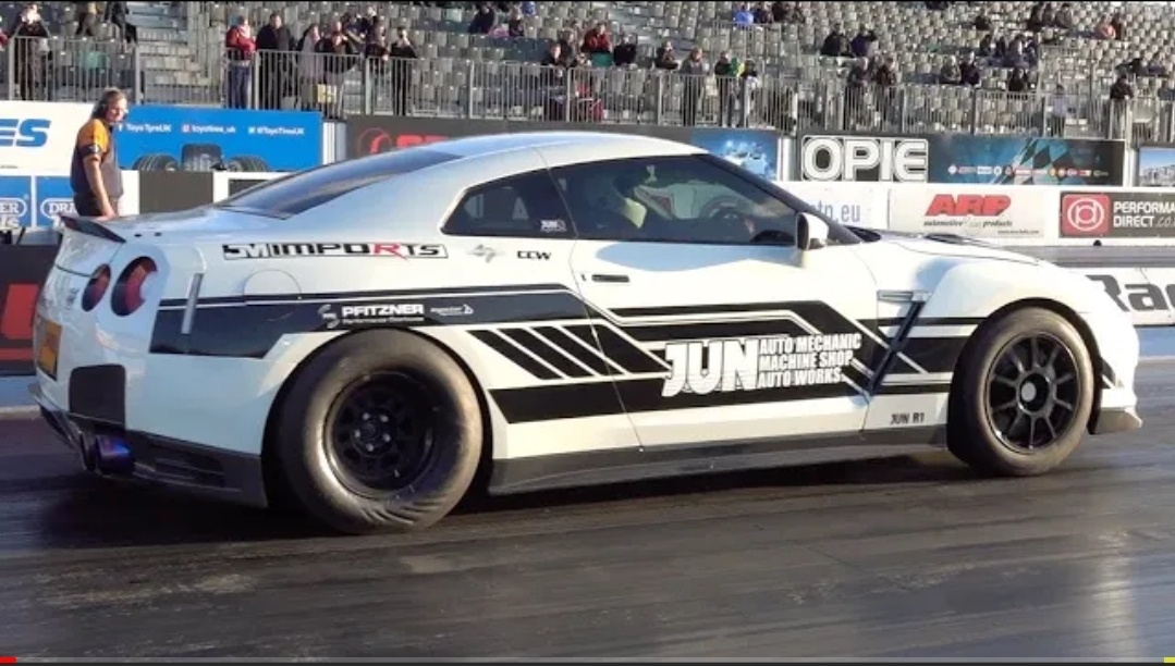 2000HP JM IMPORTS JUN1 NISSAN GTR R35 - 8.28 @ 183mph - Turbo and Stance