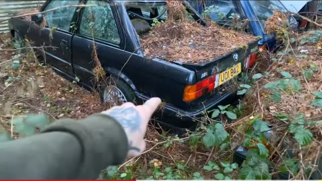 These Guys Found Some Extremely Rare Car’s In This Jap Car Graveyard