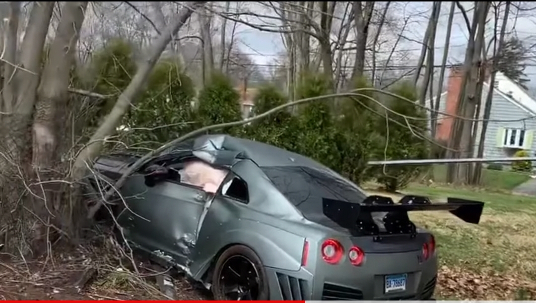 Widebody Nissan R35 GT-R Crashes after Carshow - Turbo and Stance